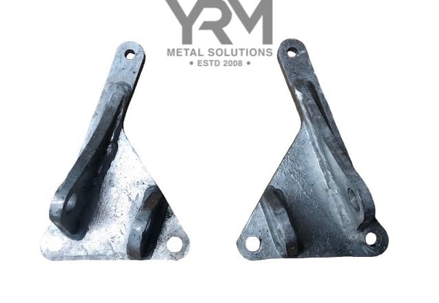 PAIR HDG A Frame Brackets, Rear Suspension Link/Chassis - LR Defender ...